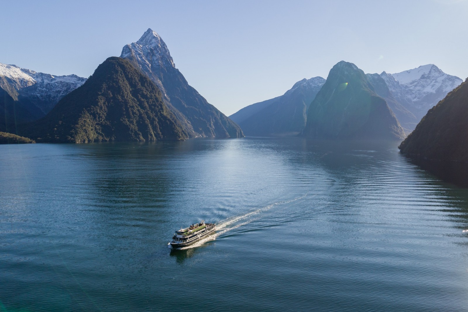 Boat Cruises in Fiordland - Visit Fiordland